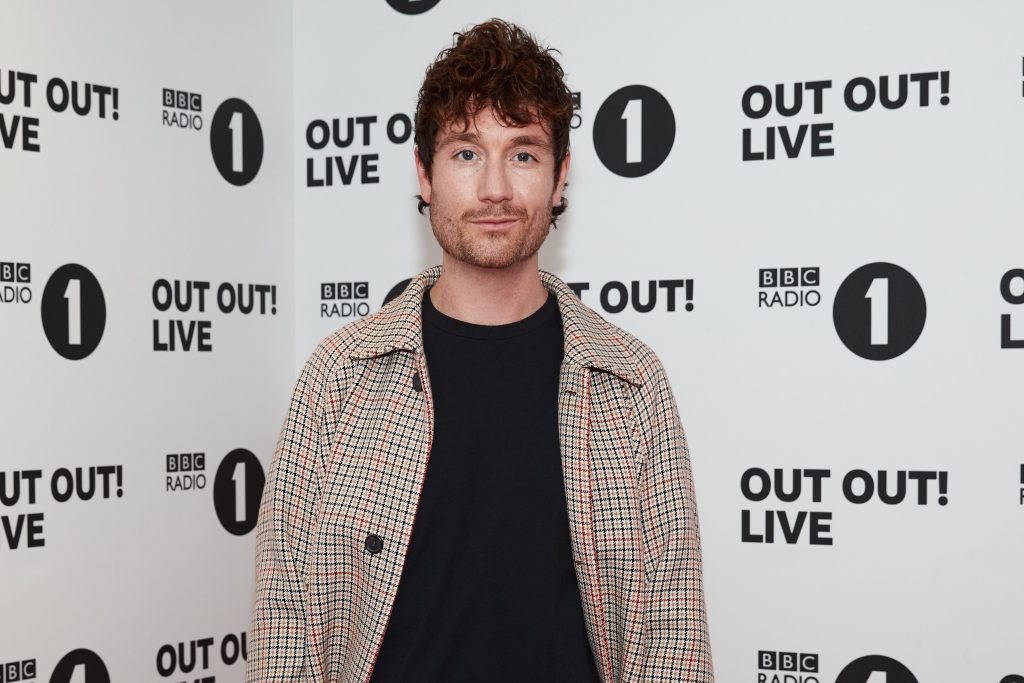 Dan Smith Height Revealed: How Tall Is the Bastille Frontman? - Perfectley