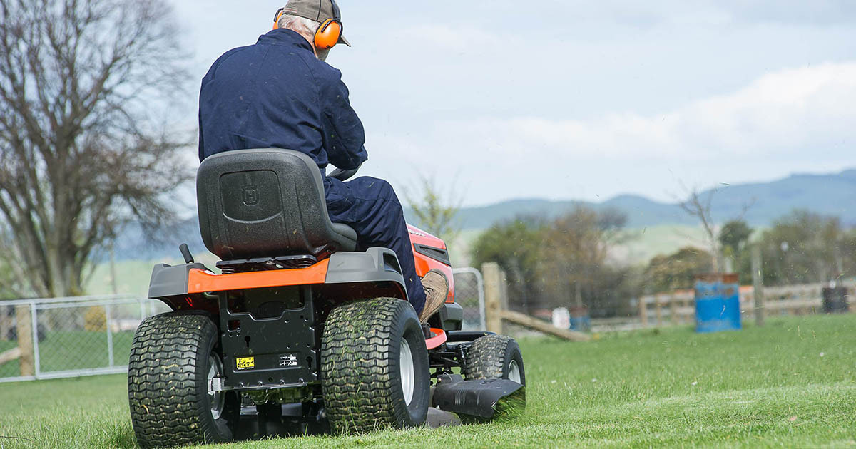 A Complete Buying Guide: How to Choose a Lawnmower Fitting for Your ...